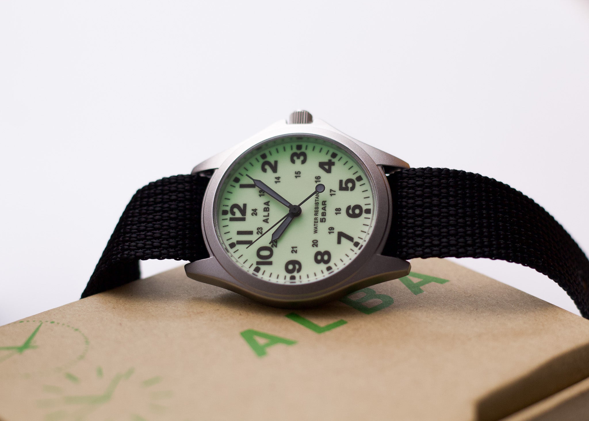 [New Old Stock] 2005 Alba 'Flashlight' Field Watch Quartz Men's Wrist ...